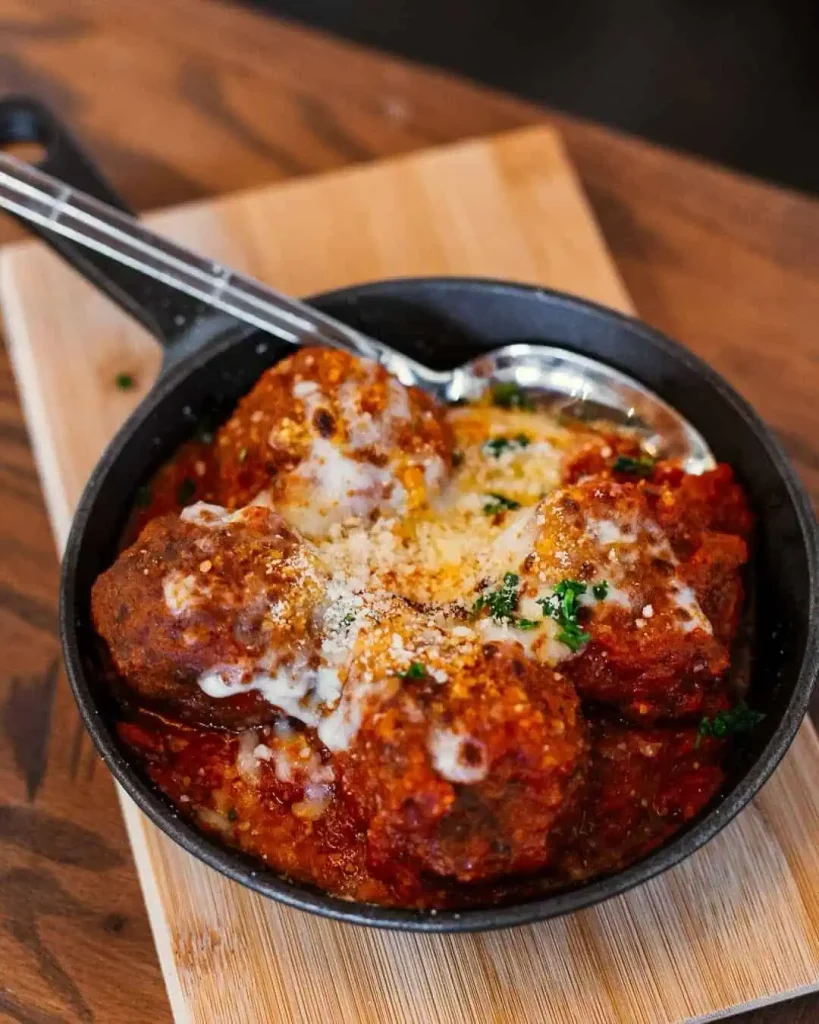 Italian Restaurant Tutto Tavola Opens in Riverview With La Dolce Vita Flair